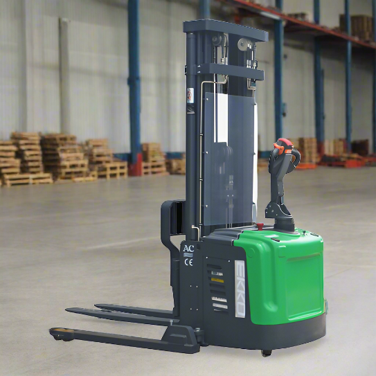 EKKO LithiumStraddle Stacker 4400 lb Cap., 189" Height, SIDE-SHIFT EB1